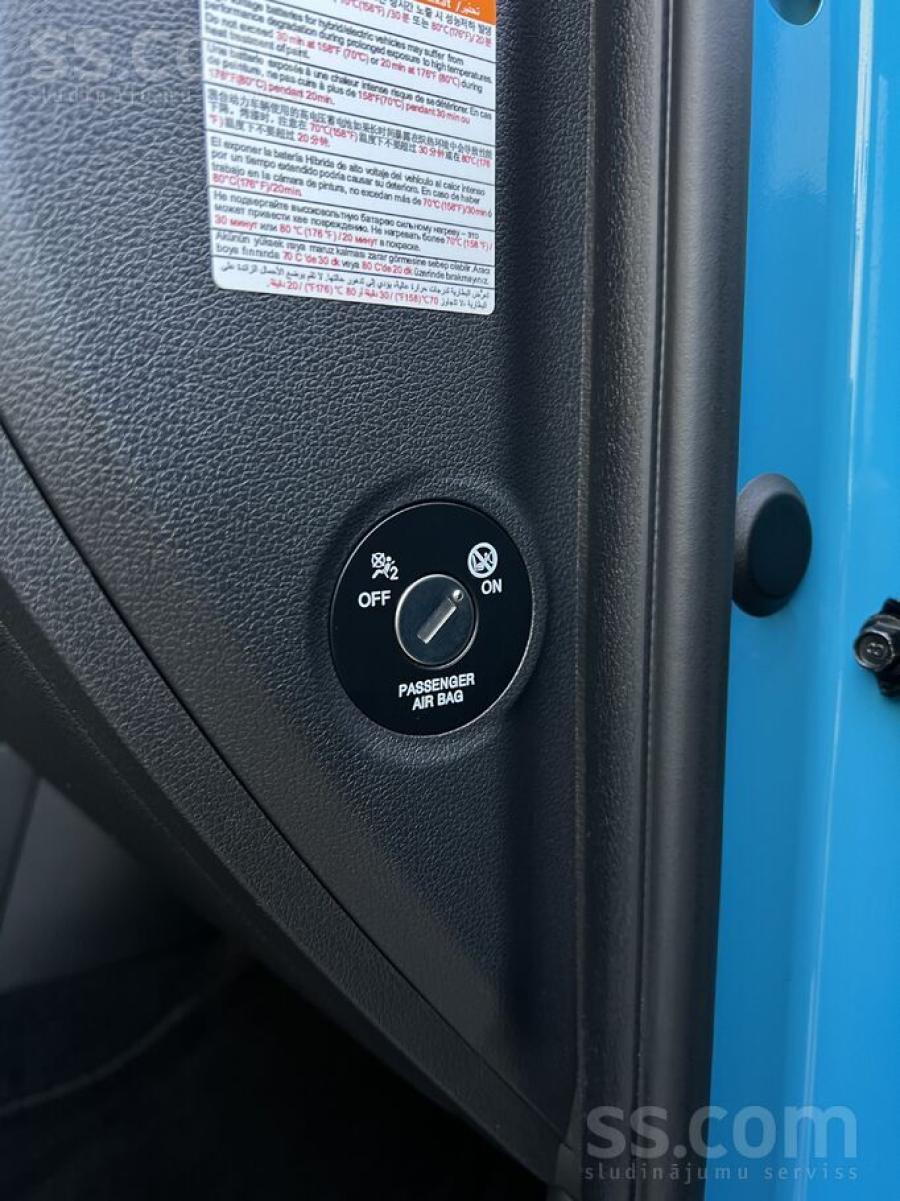 Blue Hyundai Kona 2022 in Riga, with an engine capacity of 1.00 L and mileage of 32 thousand km for 18450 €, photo 27 on AUTOMOTO.COM.LV