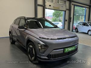 Zils Hyundai Kona 2023 Tallina, ar dzinēja tilpumu 0.00 L un nobraukumu 20 tūkst. km par 44900 €, foto 2 vietnē AUTOMOTO.COM.LV