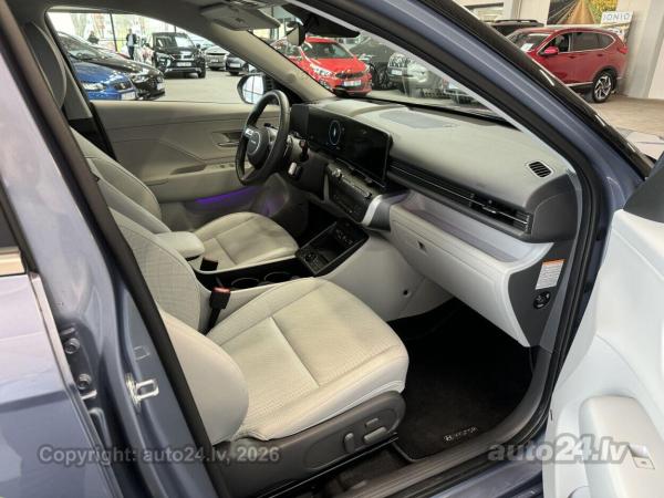 Zils Hyundai Kona 2023 Tallina, ar dzinēja tilpumu 0.00 L un nobraukumu 30 tūkst. km par 39200 €, foto 5 vietnē AUTOMOTO.COM.LV