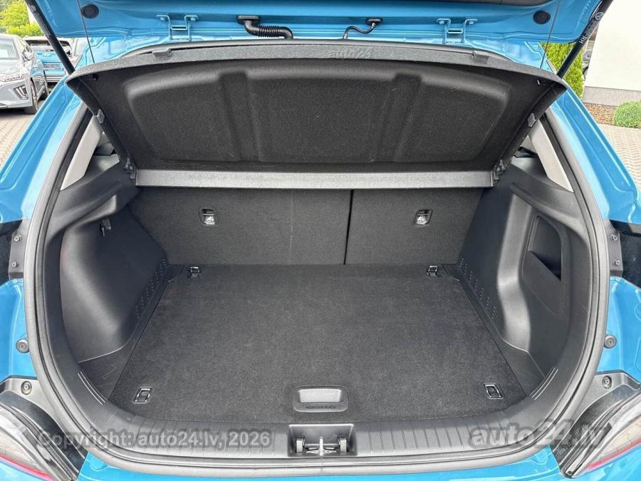 Blue Hyundai Kona 2023 in Tallinn, with an engine capacity of 0.00 L and mileage of 45 thousand km for 24900 €, photo 10 on AUTOMOTO.COM.LV