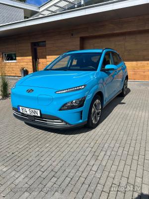 Zils Hyundai Kona 2023 Tallina, ar dzinēja tilpumu 0.00 L un nobraukumu 45 tūkst. km par 23000 €, foto  vietnē AUTOMOTO.COM.LV