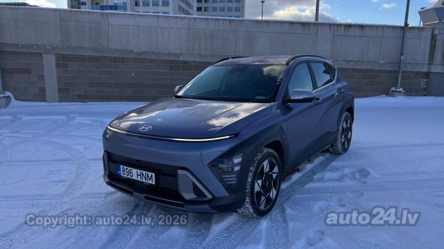 Zils Hyundai Kona 2024 Tallina, ar dzinēja tilpumu 1.60 L un nobraukumu 9 tūkst. km par 29500 €, foto 2 vietnē AUTOMOTO.COM.LV