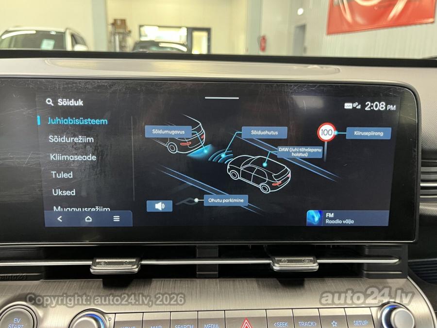 Zils Hyundai Kona 2024 Tallina, ar dzinēja tilpumu 0.00 L un nobraukumu 56 tūkst. km par 35900 €, foto 8 vietnē AUTOMOTO.COM.LV