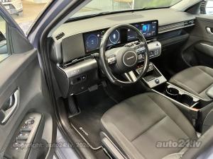 Zils Hyundai Kona 2024 Tallina, ar dzinēja tilpumu 0.00 L un nobraukumu 56 tūkst. km par 35900 €, foto 9 vietnē AUTOMOTO.COM.LV