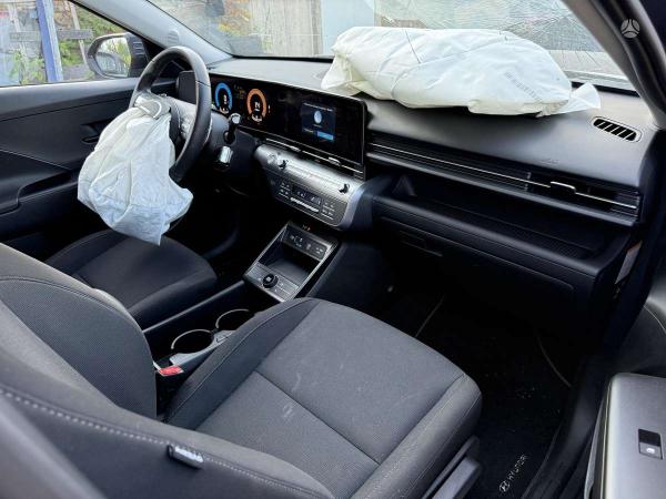 Zils Hyundai Kona 2026 Viļņa, ar dzinēja tilpumu 1.58 L un nobraukumu 11 tūkst. km par 12700 €, foto 7 vietnē AUTOMOTO.COM.LV