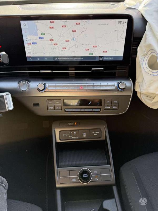 Zils Hyundai Kona 2026 Viļņa, ar dzinēja tilpumu 1.58 L un nobraukumu 11 tūkst. km par 12700 €, foto 9 vietnē AUTOMOTO.COM.LV