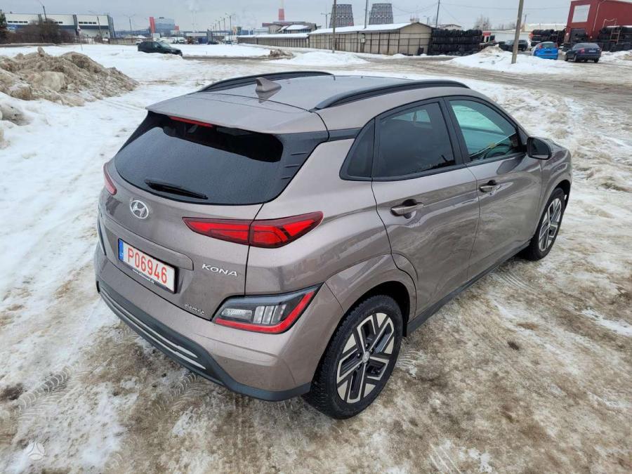 Brown Hyundai Kona 2022 in Vilnius, with an engine capacity of 0.00 L and mileage of 50 thousand km for 15999 €, photo 7 on AUTOMOTO.COM.LV