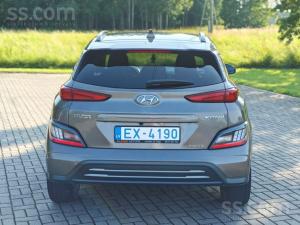 Brown Hyundai Kona 2022 in Liepaja, with an engine capacity of 1.60 L and mileage of 78 thousand km for 24900 €, photo 11 on AUTOMOTO.COM.LV