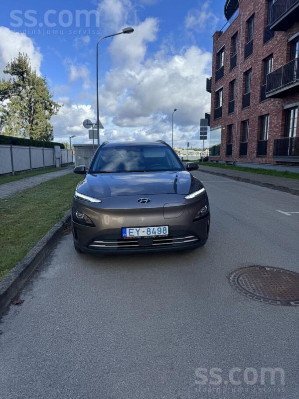 Hyundai Kona 2023 Rīga vietnē Brūns Hyundai Kona 2023 Rīga, ar dzinēja tilpumu 0.00 L un nobraukumu 97 tūkst. km par 20450 €, foto 10 vietnē AUTOMOTO.COM.LV