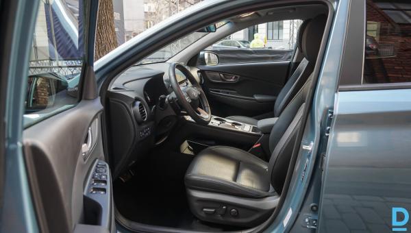 Hyundai Kona 2020 in Riga, with an engine capacity of 0.00 L and mileage of 15 thousand km for 18950 €, photo 5 on AUTOMOTO.COM.LV