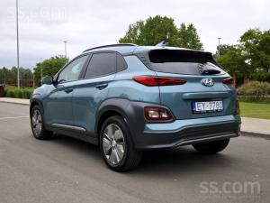 Hyundai Kona 2020 in Riga, with an engine capacity of 0.00 L and mileage of 159 thousand km for 15800 €, photo 4 on AUTOMOTO.COM.LV