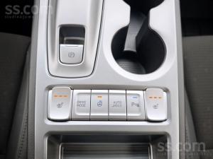 Hyundai Kona 2020 in Riga, with an engine capacity of 0.00 L and mileage of 159 thousand km for 15800 €, photo 23 on AUTOMOTO.COM.LV