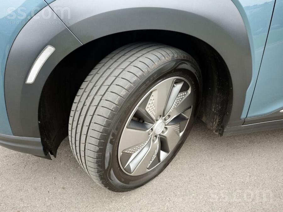 Hyundai Kona 2020 in Riga, with an engine capacity of 0.00 L and mileage of 159 thousand km for 15800 €, photo 32 on AUTOMOTO.COM.LV