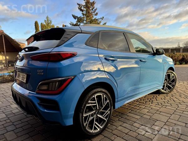 Hyundai Kona 2022 in Riga, with an engine capacity of 1.60 L and mileage of 48 thousand km for 19999 €, photo 4 on AUTOMOTO.COM.LV