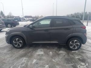 Hyundai Kona 2023 in Vilnius, with an engine capacity of 1.58 L and mileage of 14 thousand km for 19500 €, photo 2 on AUTOMOTO.COM.LV
