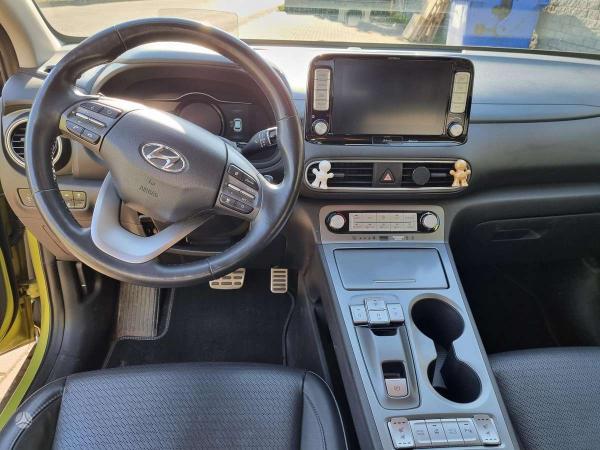 Green Hyundai Kona 2018 in Vilnius, with an engine capacity of 0.00 L and mileage of 112 thousand km for 12000 €, photo 4 on AUTOMOTO.COM.LV