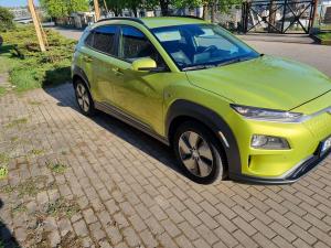 Zaļš Hyundai Kona 2018 Viļņa, ar dzinēja tilpumu 0.00 L un nobraukumu 112 tūkst. km par 12000 €, foto 3 vietnē AUTOMOTO.COM.LV