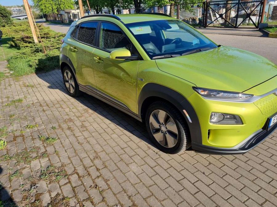 Zaļš Hyundai Kona 2018 Viļņa, ar dzinēja tilpumu 0.00 L un nobraukumu 112 tūkst. km par 12000 €, foto 3 vietnē AUTOMOTO.COM.LV