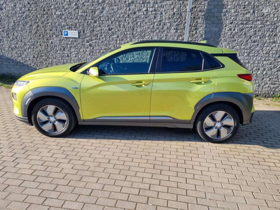 Zaļš Hyundai Kona 2018 Viļņa, ar dzinēja tilpumu 0.00 L un nobraukumu 112 tūkst. km par 12000 €, foto 4 vietnē AUTOMOTO.COM.LV