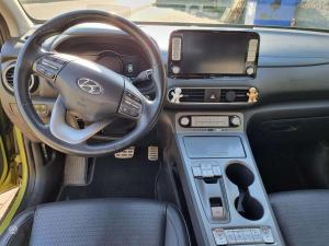 Zaļš Hyundai Kona 2018 Viļņa, ar dzinēja tilpumu 0.00 L un nobraukumu 112 tūkst. km par 12000 €, foto 5 vietnē AUTOMOTO.COM.LV