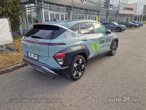 Green Hyundai Kona 2024 in Parnu, with an engine capacity of 1.60 L and mileage of 13 thousand km for 34550 €, photo 4 on AUTOMOTO.COM.LV