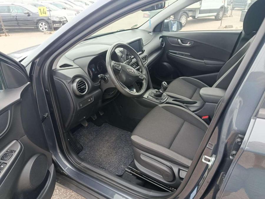 Grey Hyundai Kona 2017 in Marijampole, with an engine capacity of 1.00 L and mileage of 66 thousand km for 8100 €, photo 7 on AUTOMOTO.COM.LV