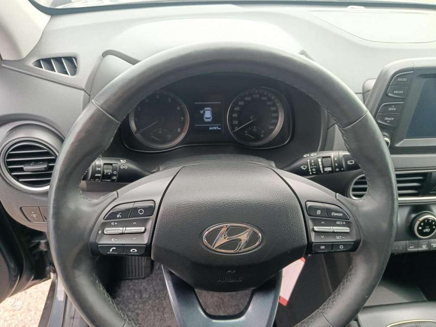 Grey Hyundai Kona 2017 in Marijampole, with an engine capacity of 1.00 L and mileage of 66 thousand km for 8100 €, photo 8 on AUTOMOTO.COM.LV