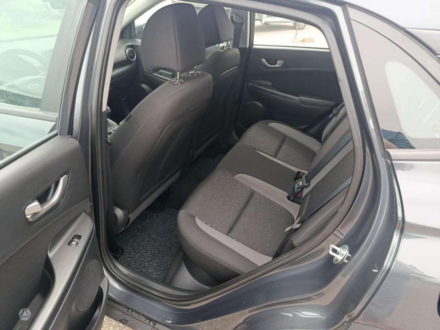 Grey Hyundai Kona 2017 in Marijampole, with an engine capacity of 1.00 L and mileage of 66 thousand km for 8100 €, photo 9 on AUTOMOTO.COM.LV