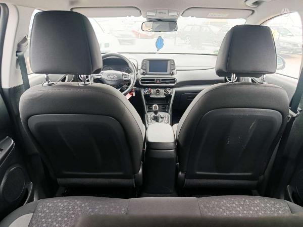 Pelēks Hyundai Kona 2017 Marijampole, ar dzinēja tilpumu 1.00 L un nobraukumu 66 tūkst. km par 8100 €, foto 9 vietnē AUTOMOTO.COM.LV