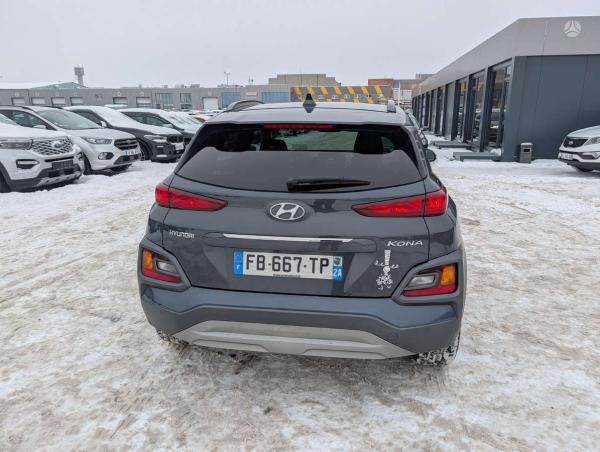 Grey Hyundai Kona 2018 in Taurage, with an engine capacity of 1.60 L and mileage of 113 thousand km for 11200 €, photo 6 on AUTOMOTO.COM.LV