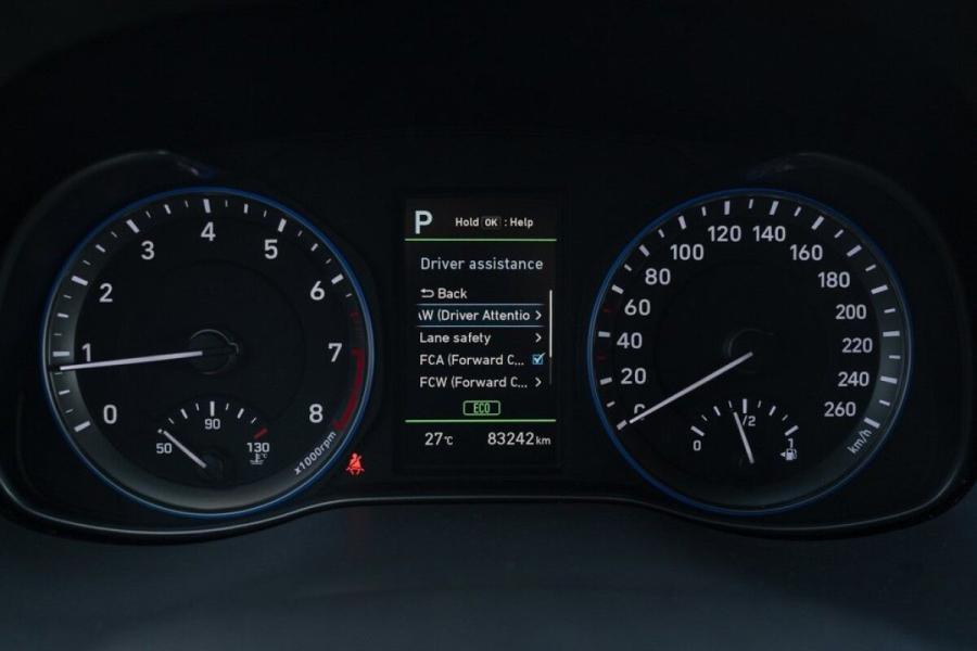 Grey Hyundai Kona 2018 in Vilnius, with an engine capacity of 1.60 L and mileage of 82 thousand km for 11950 €, photo 22 on AUTOMOTO.COM.LV