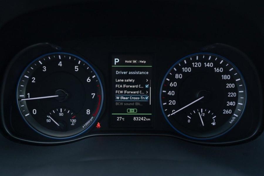 Grey Hyundai Kona 2018 in Vilnius, with an engine capacity of 1.60 L and mileage of 82 thousand km for 11950 €, photo 23 on AUTOMOTO.COM.LV