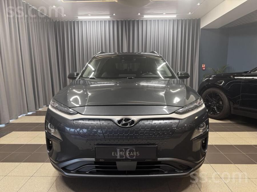 Pelēks Hyundai Kona 2019 Rīga, ar dzinēja tilpumu 0.00 L un nobraukumu 93 tūkst. km par 17900 €, foto 2 vietnē AUTOMOTO.COM.LV