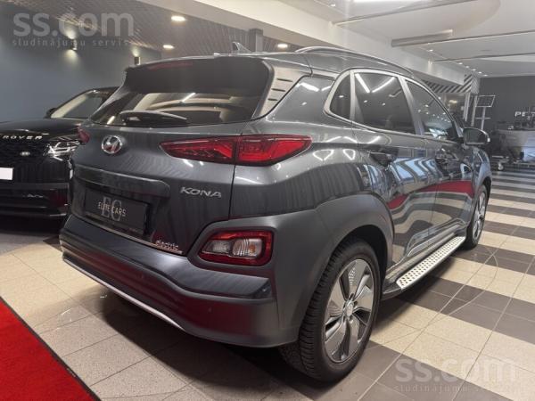 Pelēks Hyundai Kona 2019 Rīga, ar dzinēja tilpumu 0.00 L un nobraukumu 93 tūkst. km par 17900 €, foto 6 vietnē AUTOMOTO.COM.LV