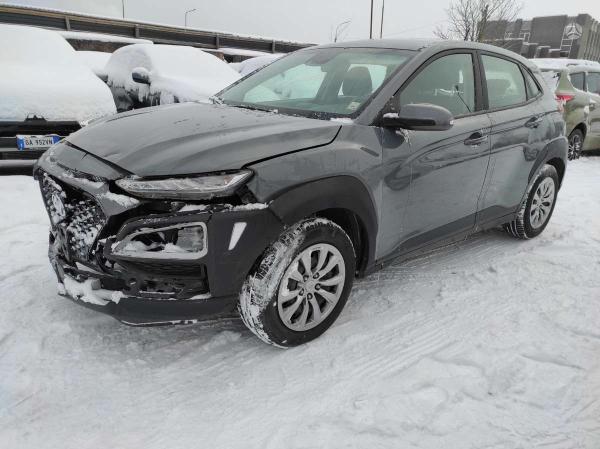 Grey Hyundai Kona 2019 in Panevezys, with an engine capacity of 1.00 L and mileage of 68 thousand km for 5800 €, photo 1 on AUTOMOTO.COM.LV