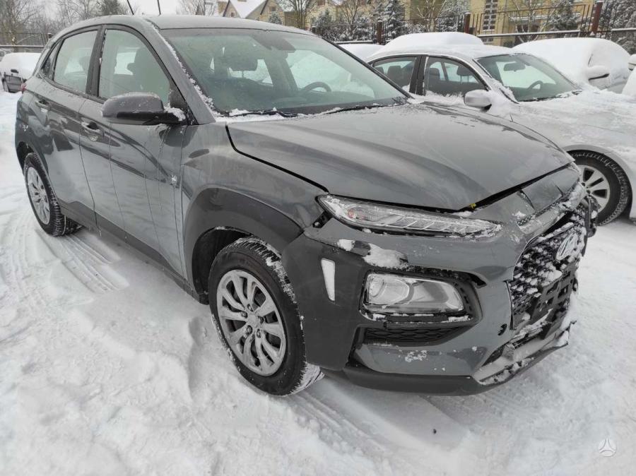 Pelēks Hyundai Kona 2019 Panevēža, ar dzinēja tilpumu 1.00 L un nobraukumu 68 tūkst. km par 5800 €, foto 7 vietnē AUTOMOTO.COM.LV