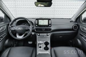 Pelēks Hyundai Kona 2019 Rīga, ar dzinēja tilpumu 1.60 L un nobraukumu 99 tūkst. km par 17550 €, foto 7 vietnē AUTOMOTO.COM.LV