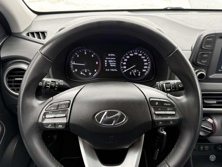 Grey Hyundai Kona 2019 in Panevezys, with an engine capacity of 1.60 L and mileage of 116 thousand km for 9950 €, photo 12 on AUTOMOTO.COM.LV