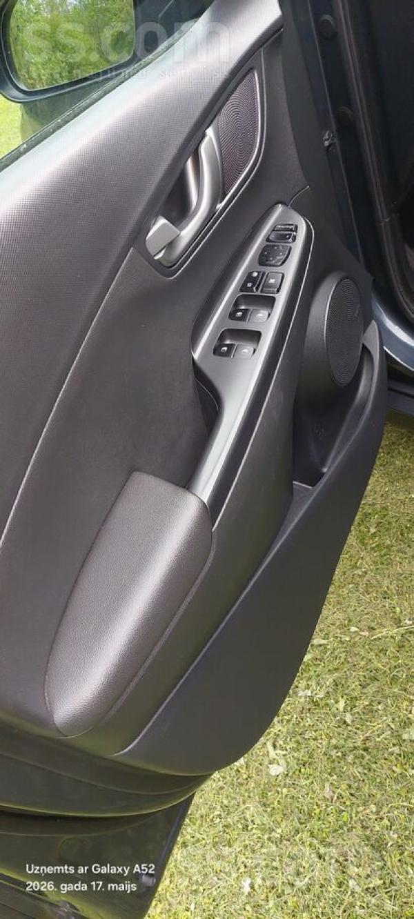 Pelēks Hyundai Kona 2019 Rīga, ar dzinēja tilpumu 0.00 L un nobraukumu 236 tūkst. km par 16000 €, foto 7 vietnē AUTOMOTO.COM.LV