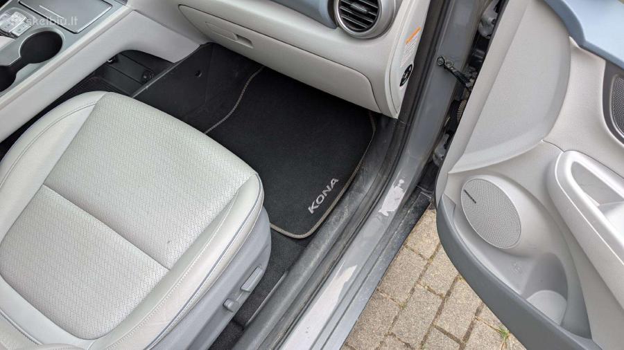 Pelēks Hyundai Kona 2019 Klaipėda, ar dzinēja tilpumu 0.00 L un nobraukumu 159 tūkst. km par 17000 €, foto 8 vietnē AUTOMOTO.COM.LV