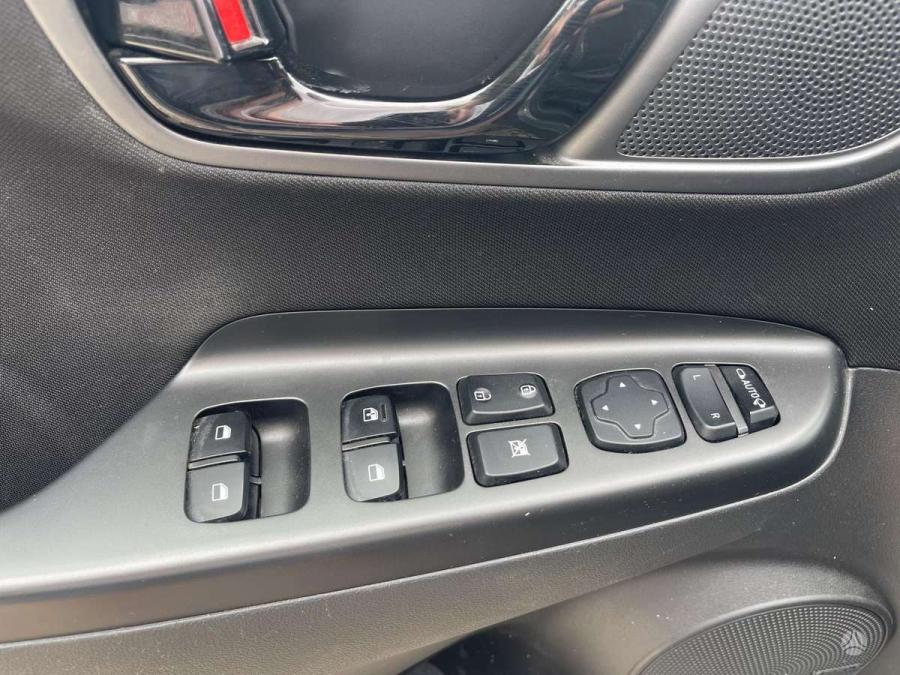 Pelēks Hyundai Kona 2019 Kauņa, ar dzinēja tilpumu 1.58 L un nobraukumu 170 tūkst. km par 12800 €, foto 15 vietnē AUTOMOTO.COM.LV