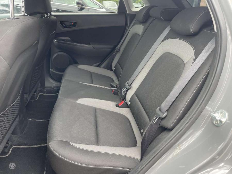 Pelēks Hyundai Kona 2019 Kauņa, ar dzinēja tilpumu 1.58 L un nobraukumu 170 tūkst. km par 12800 €, foto 16 vietnē AUTOMOTO.COM.LV