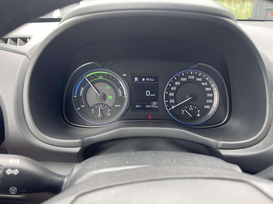 Pelēks Hyundai Kona 2019 Kauņa, ar dzinēja tilpumu 1.58 L un nobraukumu 170 tūkst. km par 12800 €, foto 19 vietnē AUTOMOTO.COM.LV