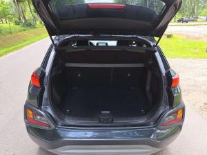 Grey Hyundai Kona 2019 in Taurage, with an engine capacity of 1.60 L and mileage of 193 thousand km for 11499 €, photo 22 on AUTOMOTO.COM.LV