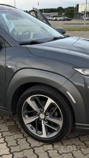 Grey Hyundai Kona 2019 in Riga, with an engine capacity of 0.00 L and mileage of 150 thousand km for 17200 €, photo 5 on AUTOMOTO.COM.LV
