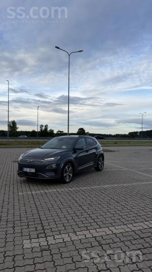Grey Hyundai Kona 2019 in Riga, with an engine capacity of 0.00 L and mileage of 150 thousand km for 17200 €, photo 11 on AUTOMOTO.COM.LV