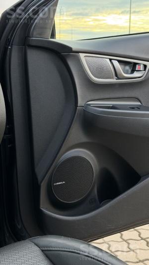 Grey Hyundai Kona 2019 in Riga, with an engine capacity of 0.00 L and mileage of 150 thousand km for 17200 €, photo 13 on AUTOMOTO.COM.LV