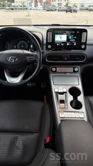 Grey Hyundai Kona 2019 in Riga, with an engine capacity of 0.00 L and mileage of 150 thousand km for 17200 €, photo 21 on AUTOMOTO.COM.LV
