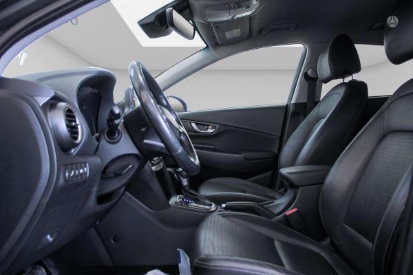 Grey Hyundai Kona 2019 in Kaunas, with an engine capacity of 1.60 L and mileage of 194 thousand km for 12490 €, photo 6 on AUTOMOTO.COM.LV