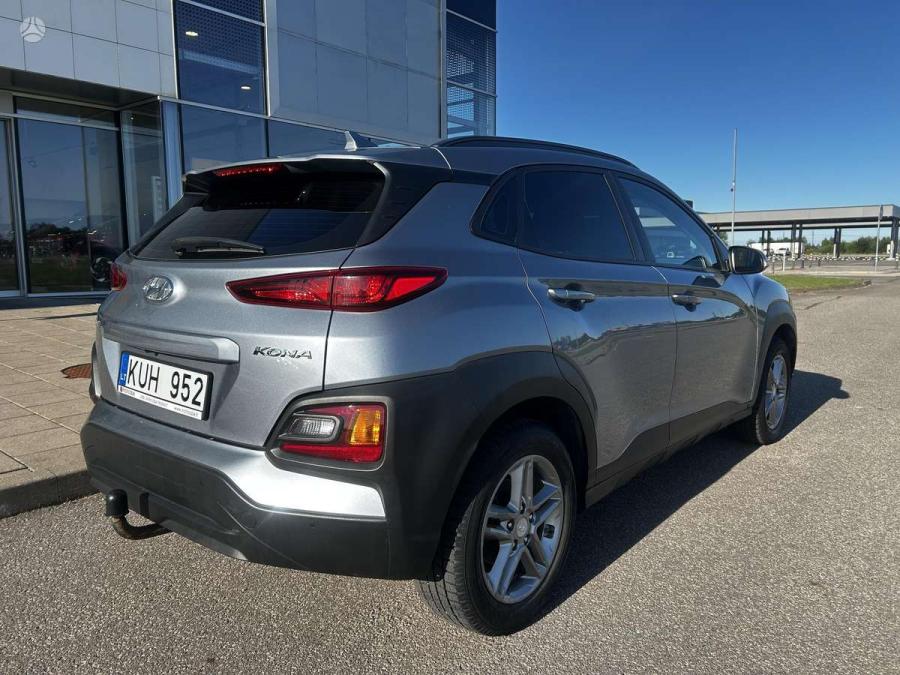 Pelēks Hyundai Kona 2019 Panevēža, ar dzinēja tilpumu 1.00 L un nobraukumu 50 tūkst. km par 9800 €, foto 4 vietnē AUTOMOTO.COM.LV